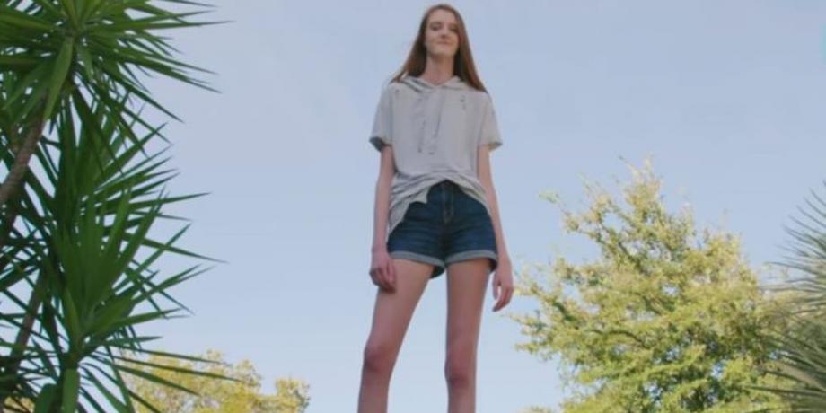 134 cm. La chica de las piernas largas que se volvió viral en Tik Tok ...